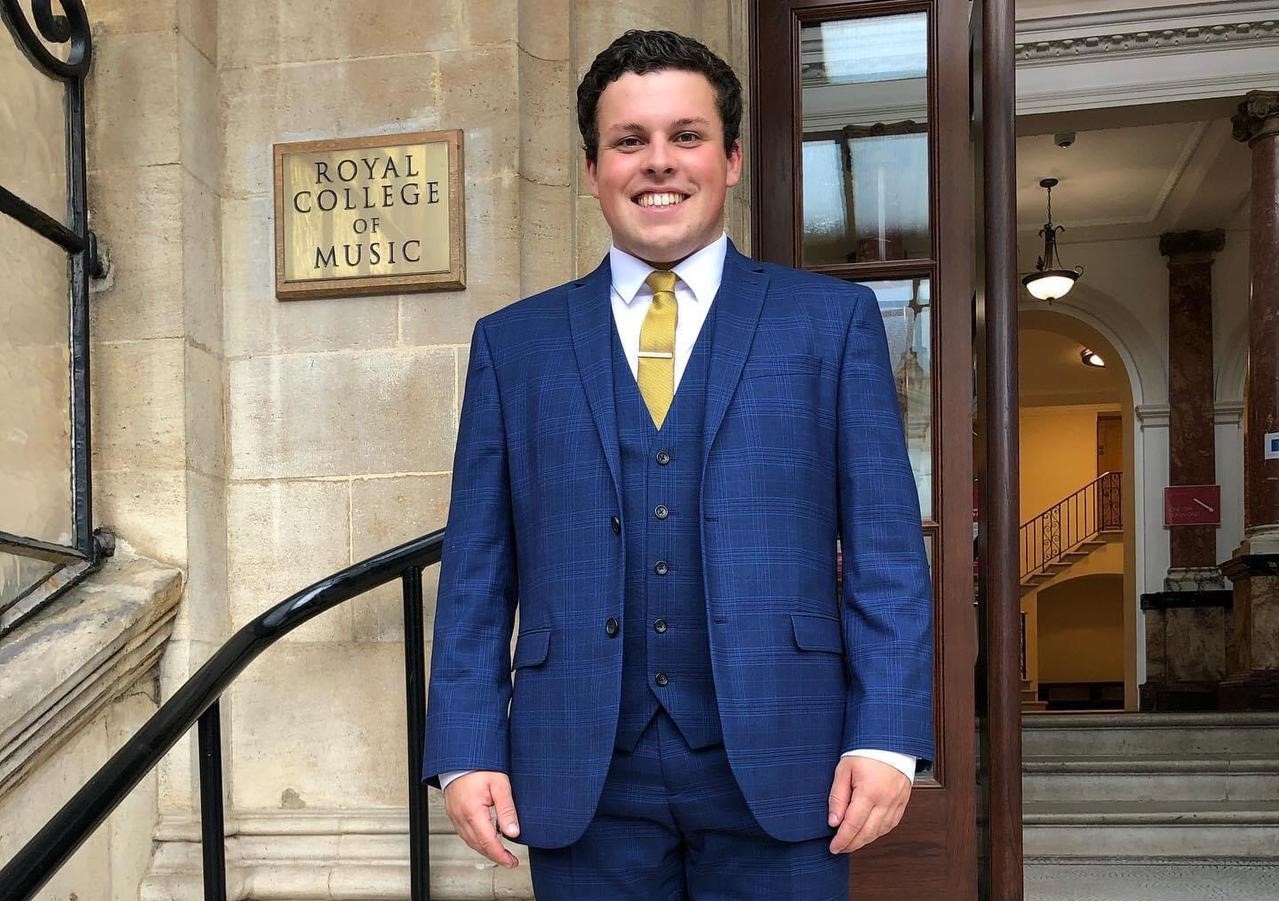 Young tenor wins chance to perform at North American Festival of Wales