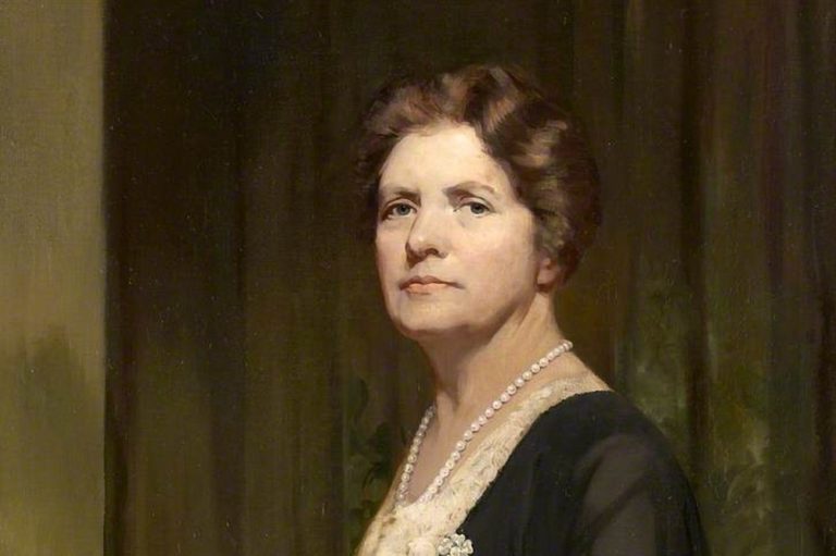 Sculptor Jane Robbins commissioned to create statue of suffragette Lady ...