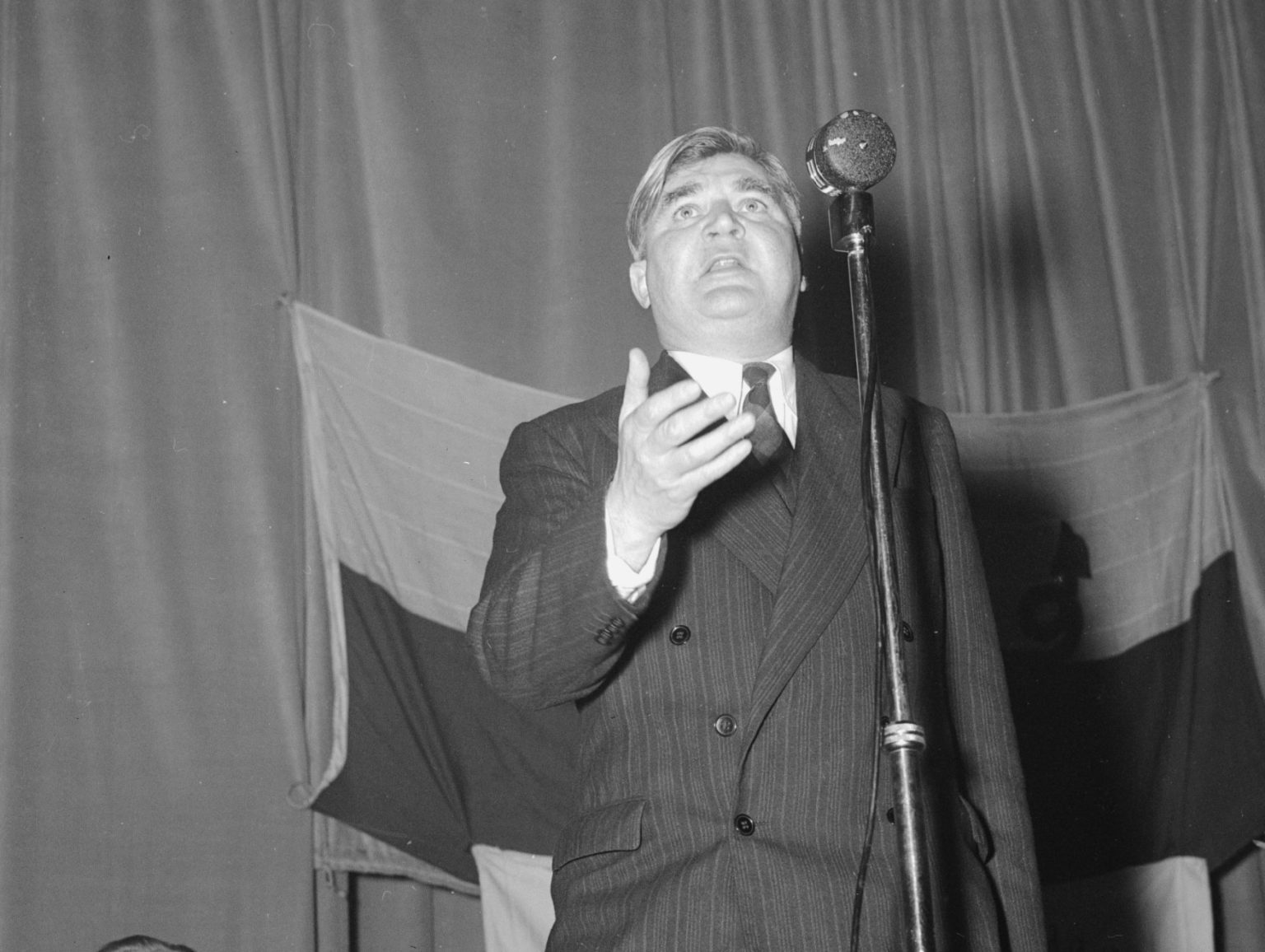 Calls for Welsh inclusion on bank notes as Bank of England asks for ...