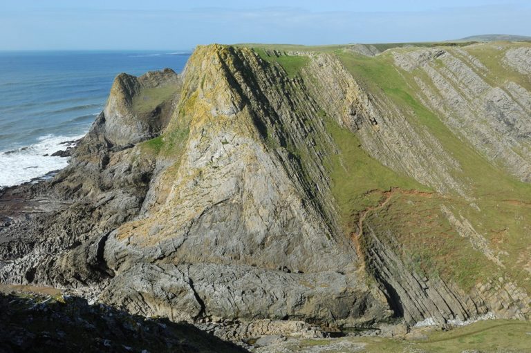 Red Lady of Paviland: the story of a 33,000 year-old-skeleton – and the ...