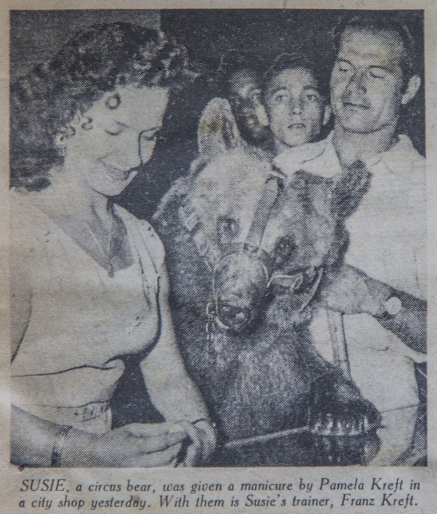 Sculpture crafted in memory of circus trainer who used to take grizzly ...