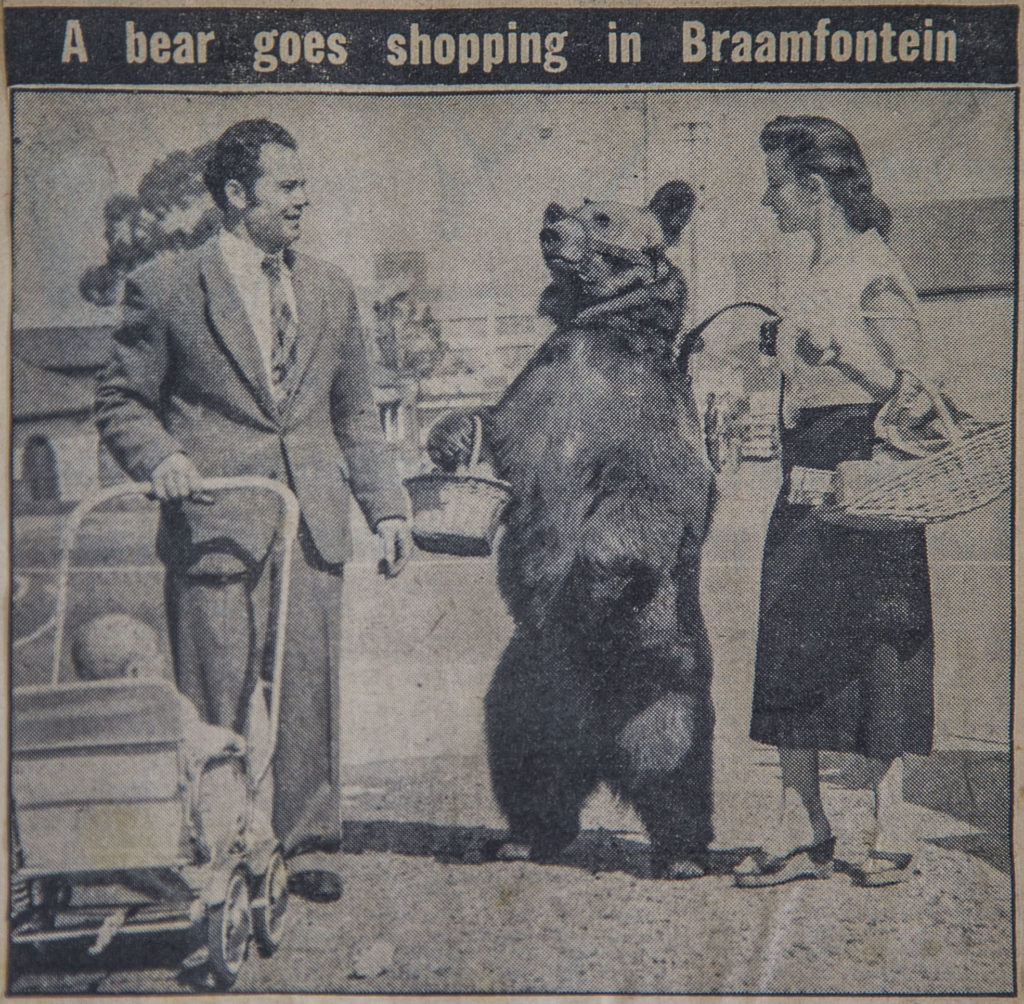 Sculpture crafted in memory of circus trainer who used to take grizzly ...