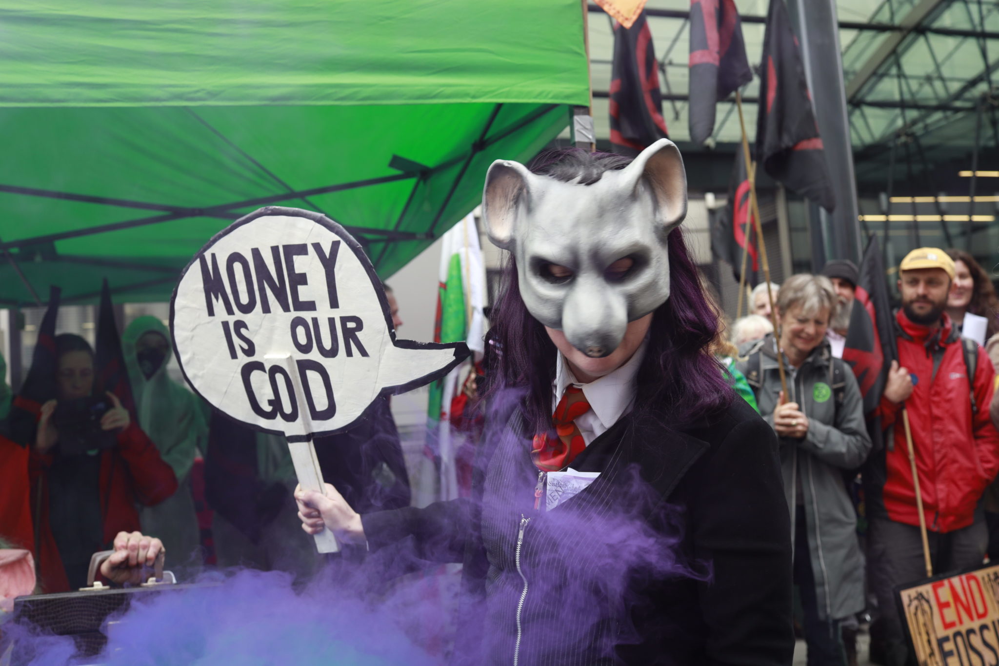 Welsh Extinction Rebellion activists take coal protest to the streets ...