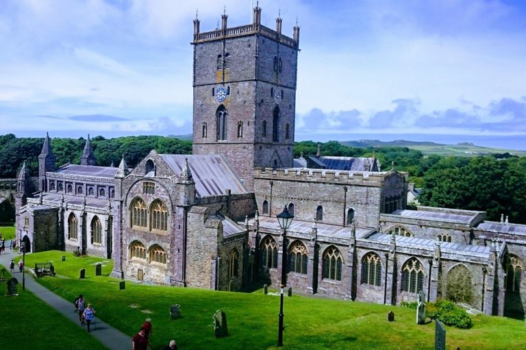 Row over Welsh language provision at Wales' premier Cathedral