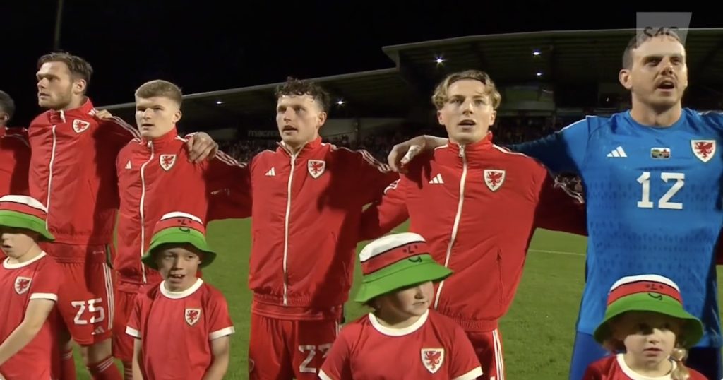 Watch: The massive Welsh national anthem at Wrexham