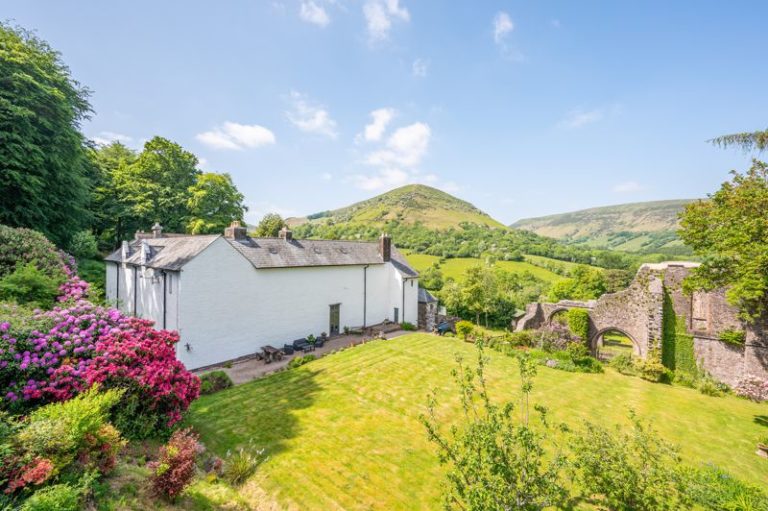 Beautiful and historically important former monastery up for sale