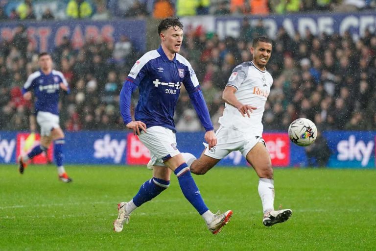 Wrexham poised to break club transfer record for Nathan Broadhead – reports