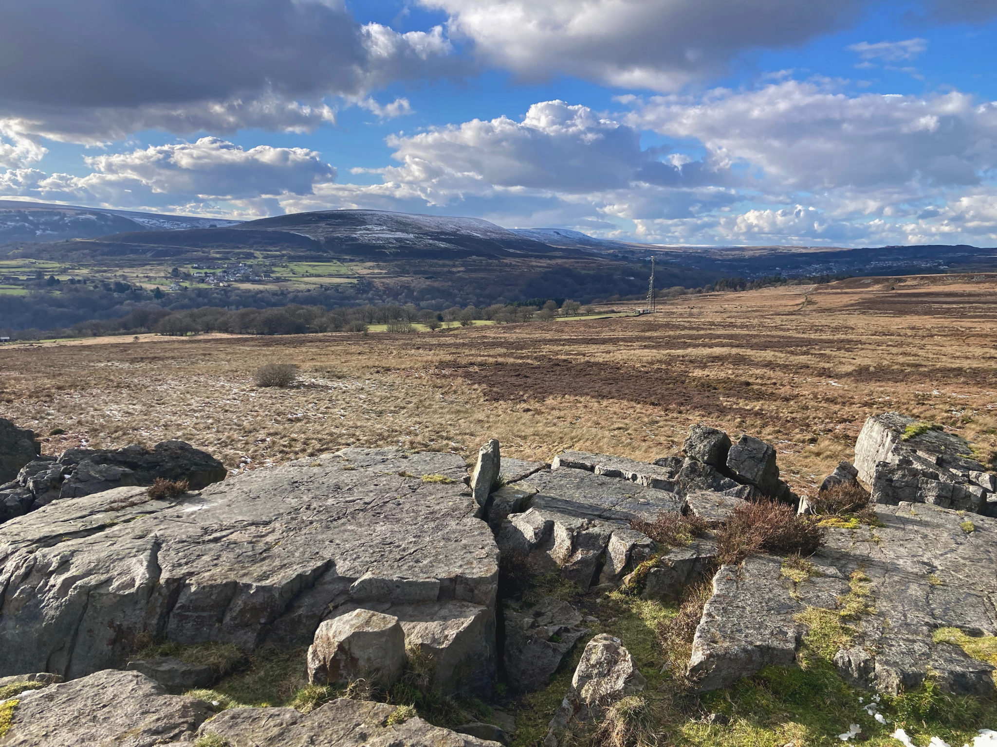 Y Filltir Sgwâr/The Square Mile: The Story in the Stones