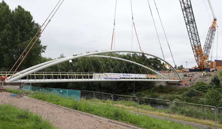 New Severn bridge hoisted into position