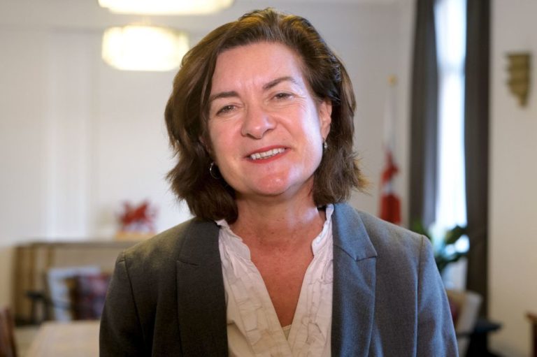 First Minister promises to make Wales more 'prosperous' in new year message