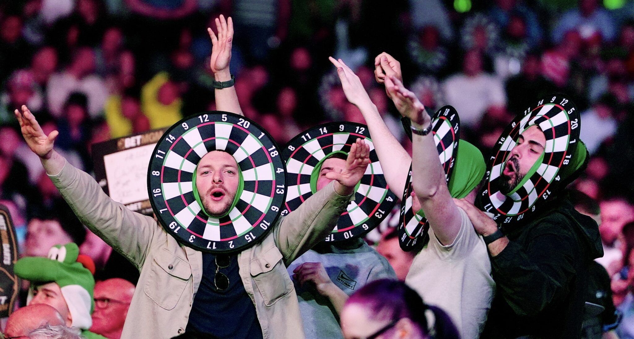 S4C to broadcast live darts for the first time