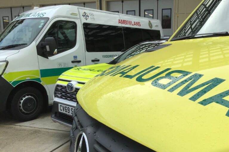 Welsh Ambulance Service to change how it deals with most serious 999 calls