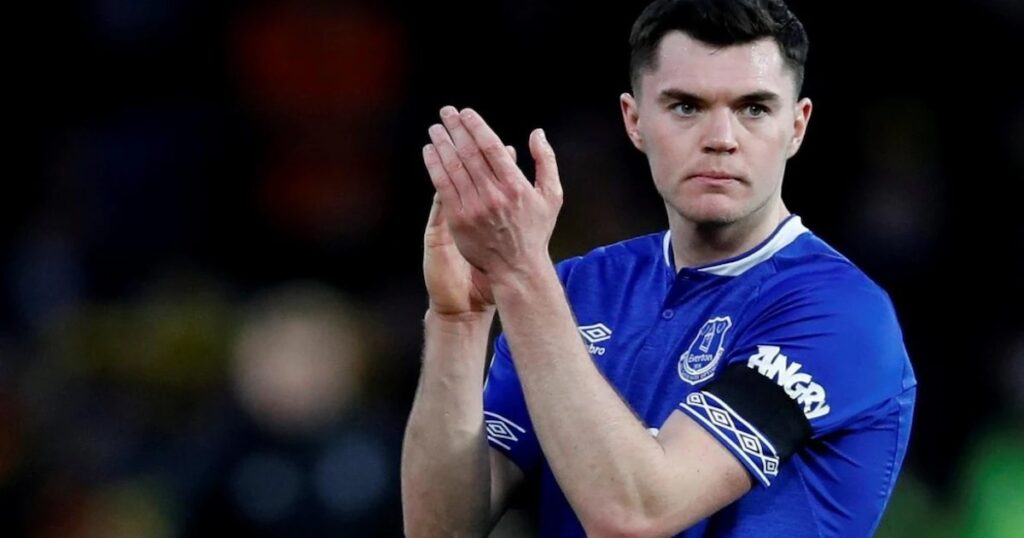 Wrexham eye audacious move for ex-Everton defender Michael Keane