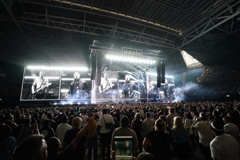 Road closures and travel warning issued for Take That and Metallica ...