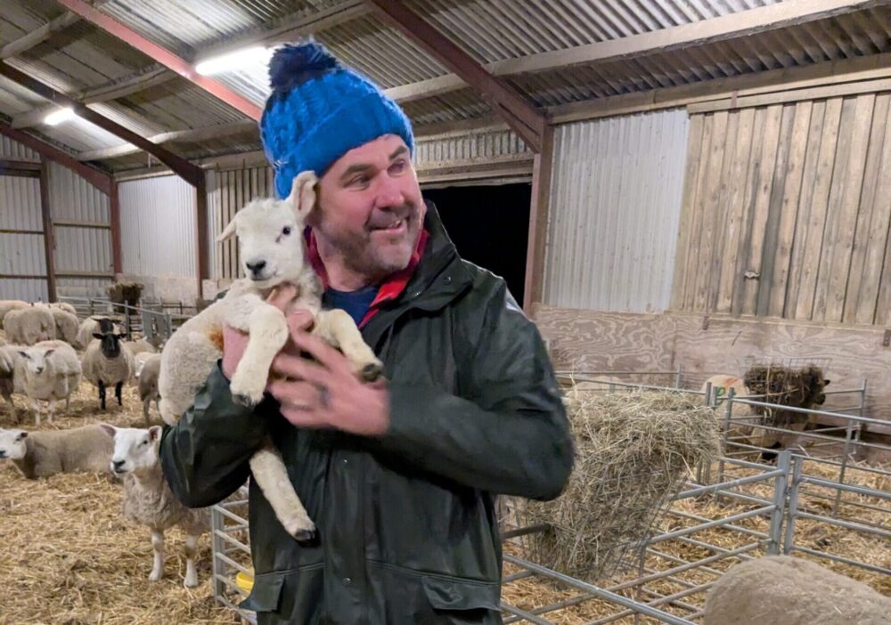 Night shift life an eye opener for Scott Quinnell in new S4C series