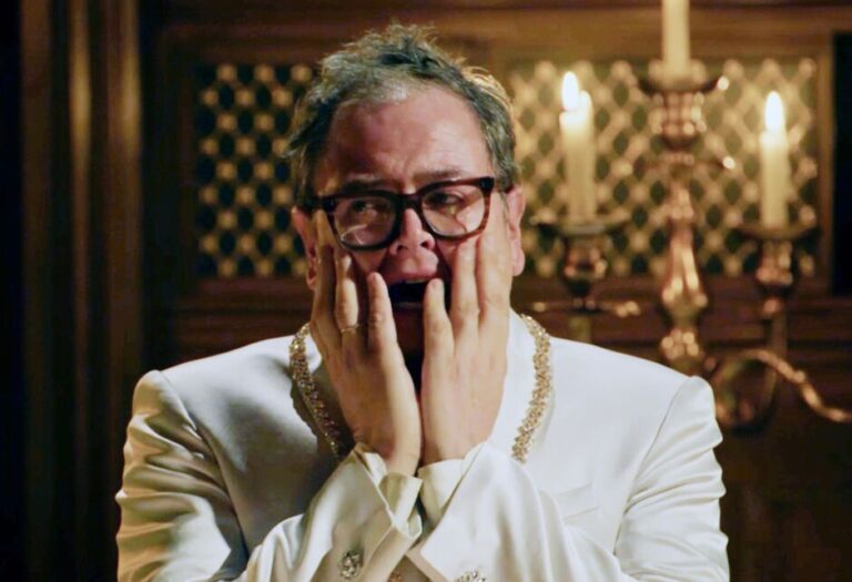 Celebrity Traitors winner Alan Carr coming to Wales with new comedy tour